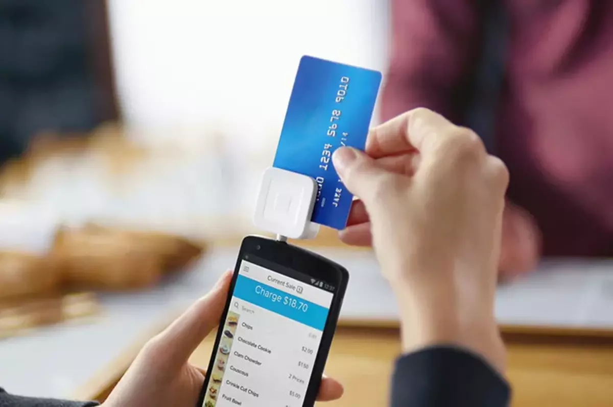 What You Can Do With a Mobile Card Reader and POS | Square
