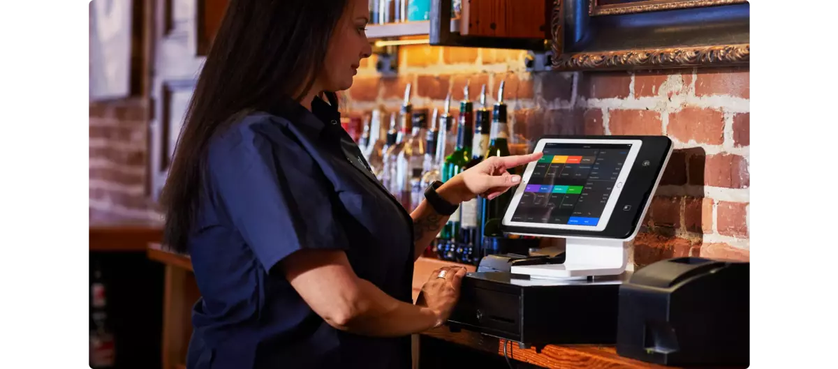 How To Run a Bar: 11 Proven Tips for Success (2025) | Square